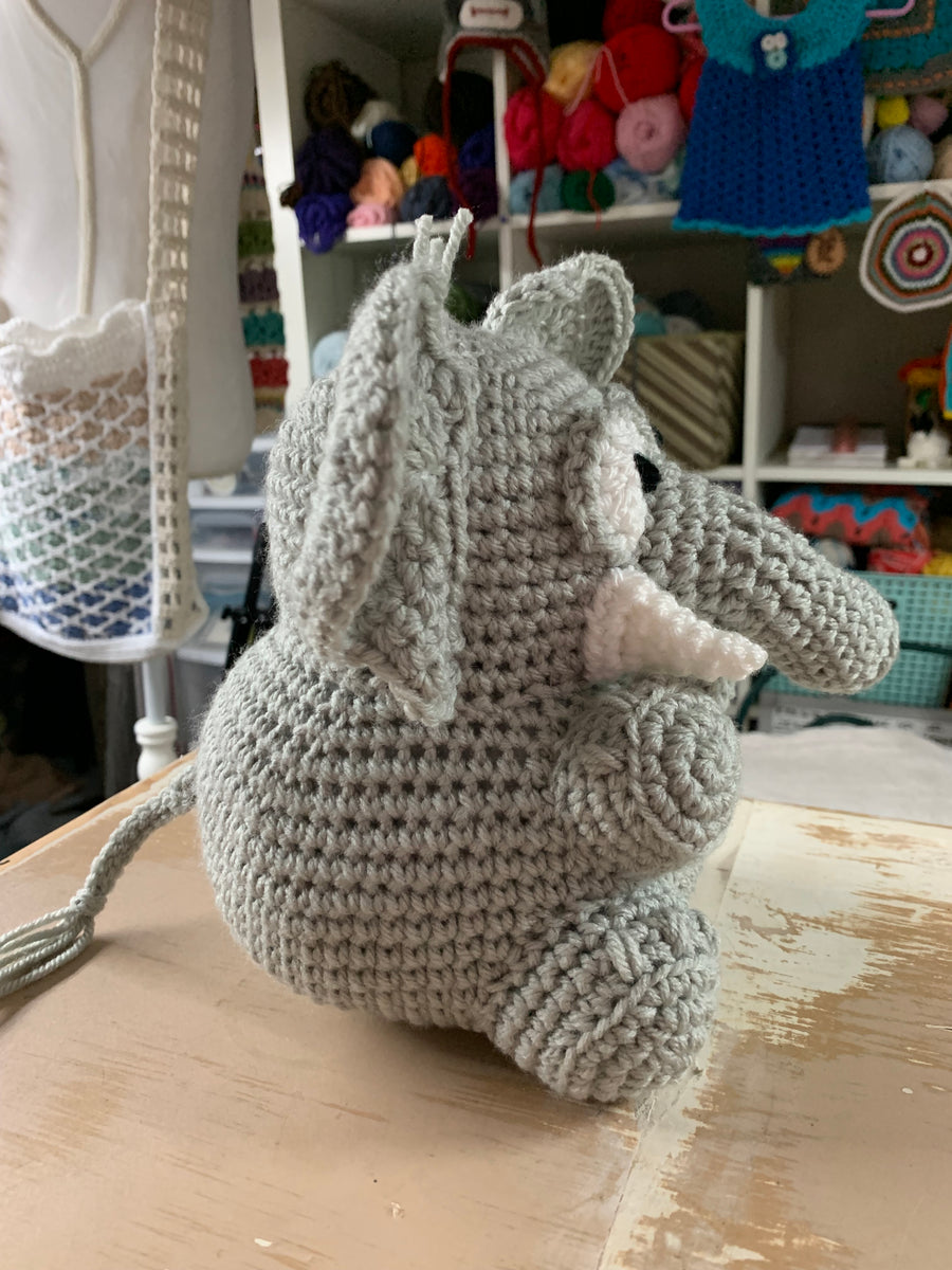 Chubby Elephant College Mascot Crochet Pattern – Bizzy Crochet and Design
